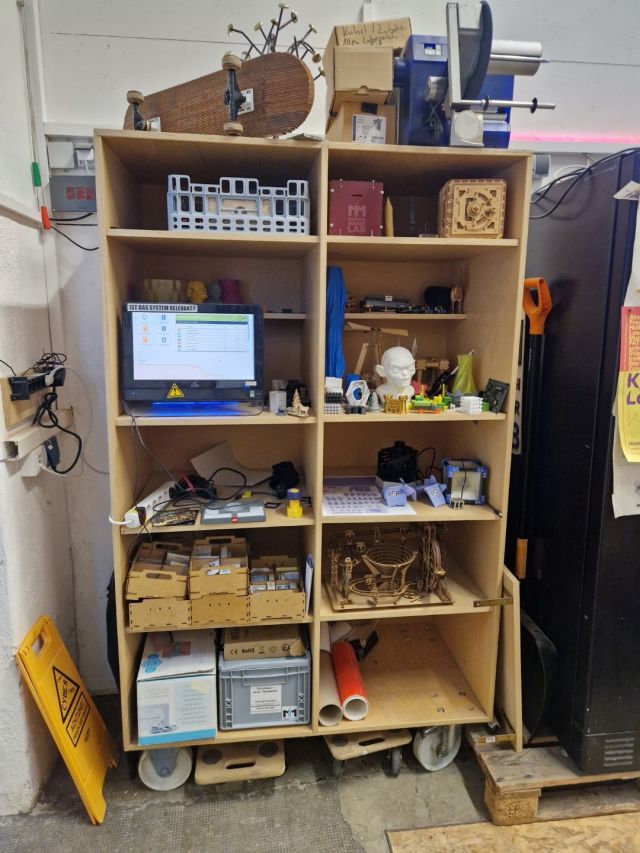 Demo Shelf - The Munich Maker Lab's Wiki